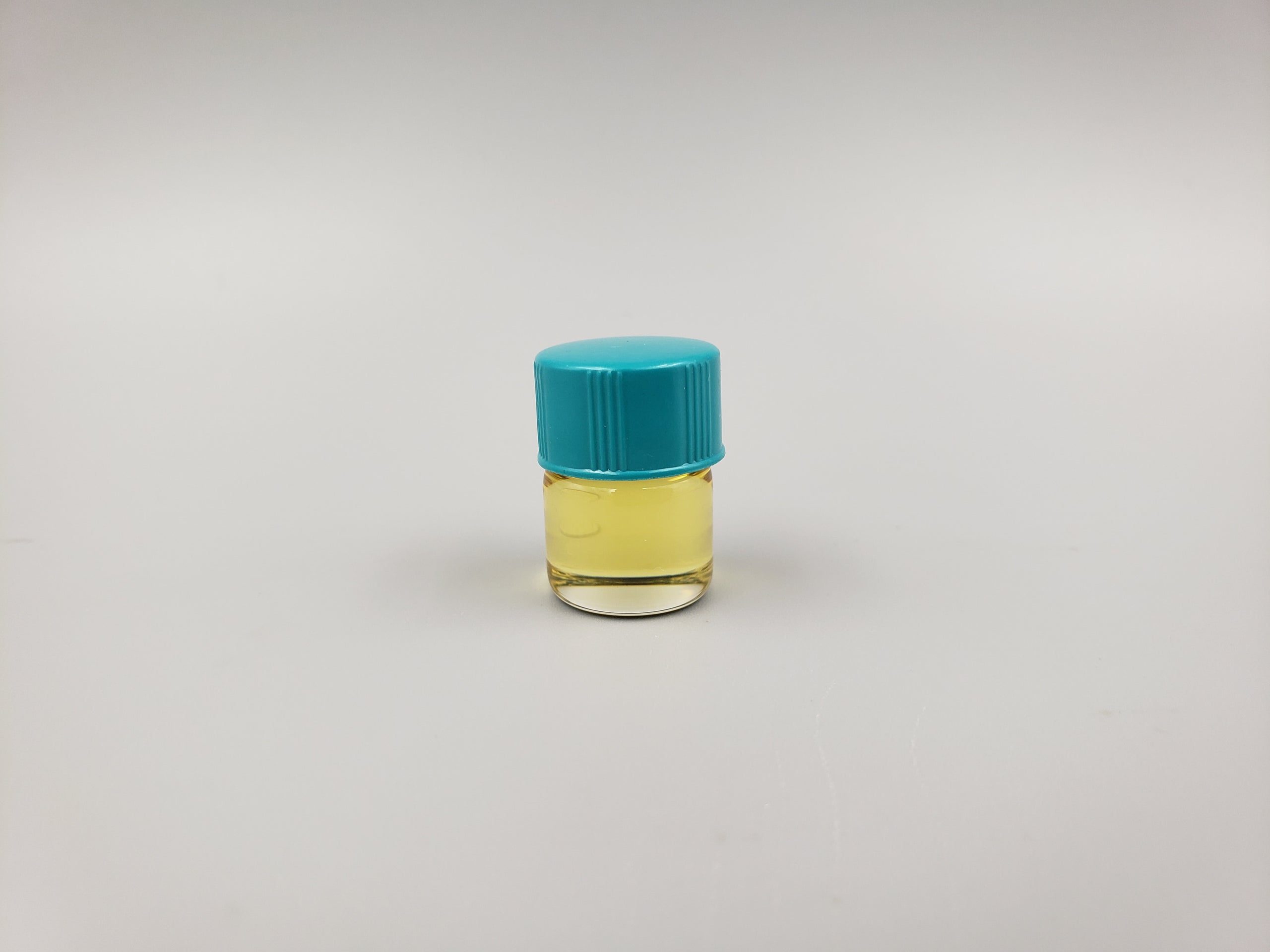 Sour Diesel terpene oil: Mexican Sativa x Chemdog (Sativa) | Clear ...